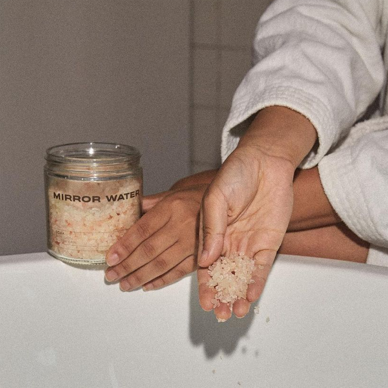 SOAK BATH SALTS – MIRROR WATER